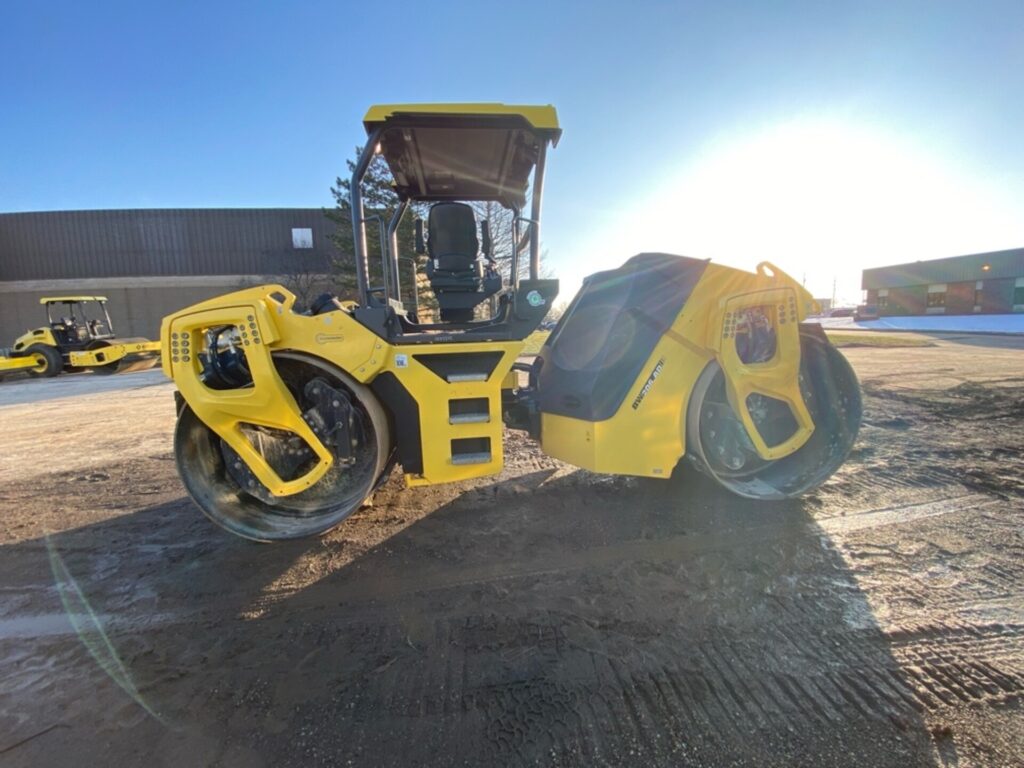 Heavy Construction Equipment Sales, Rental, Parts KS & MO - Berry Tractor